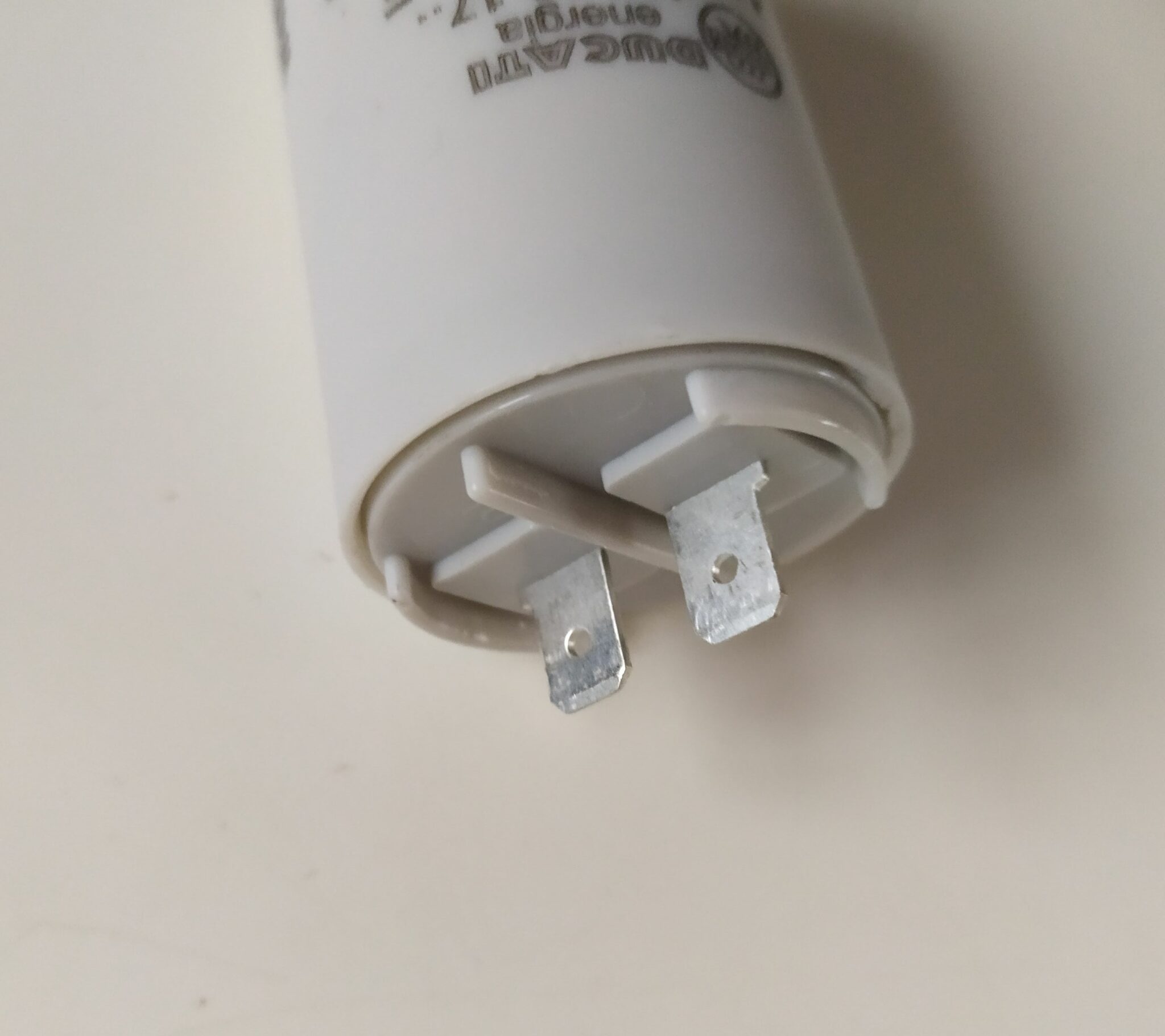 Condensateur permanent 12uf 425v 475v modèle 2 cosses – Rep-Tronic